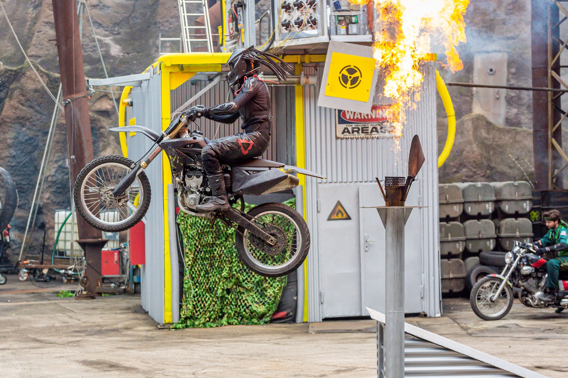 Stuntshow im Vulkan - Filmpark Babelsberg